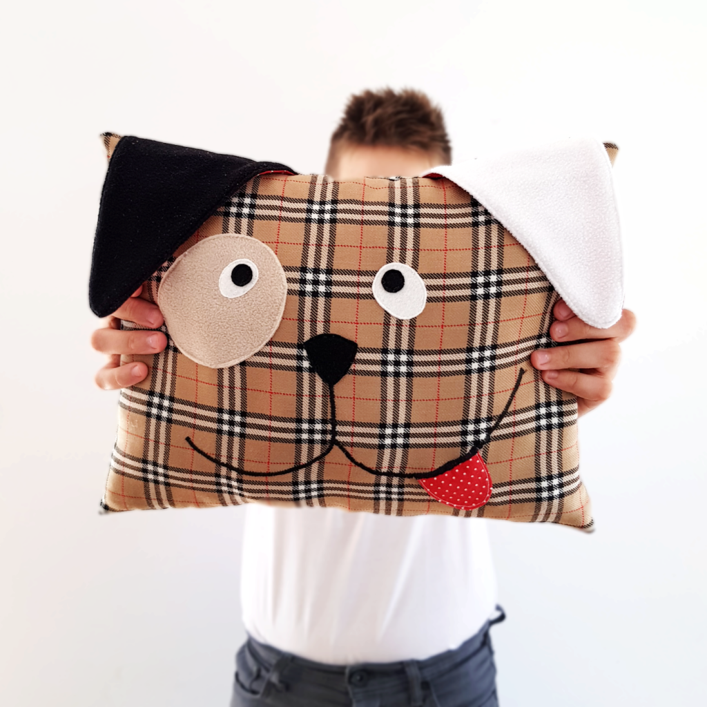 CUTE DOG PILLOW | make a gift for dog lovers | sewing pattern & tutorial