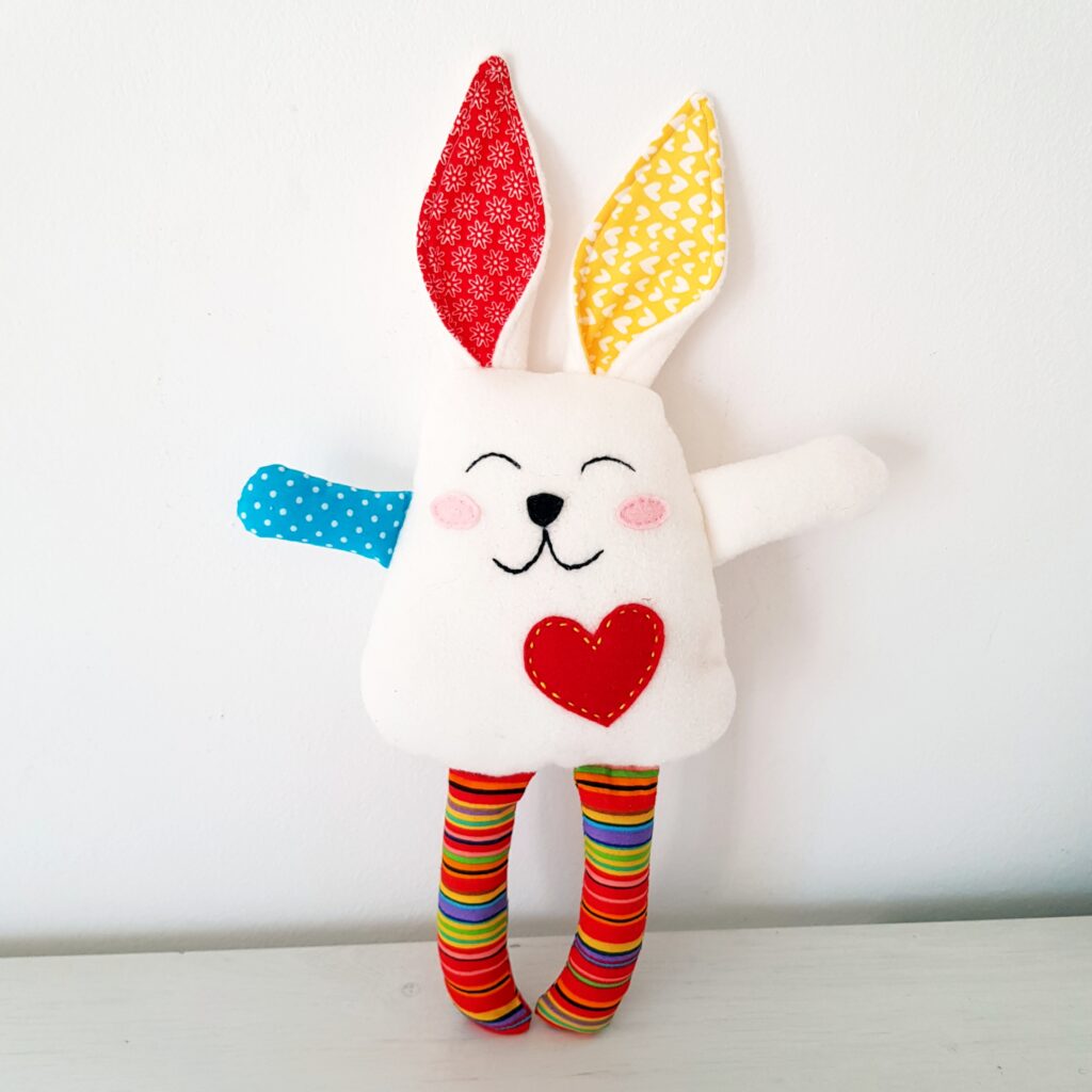 Easy BUNNY STUFFED TOY sewing pattern & tutorial, 2 sizes
