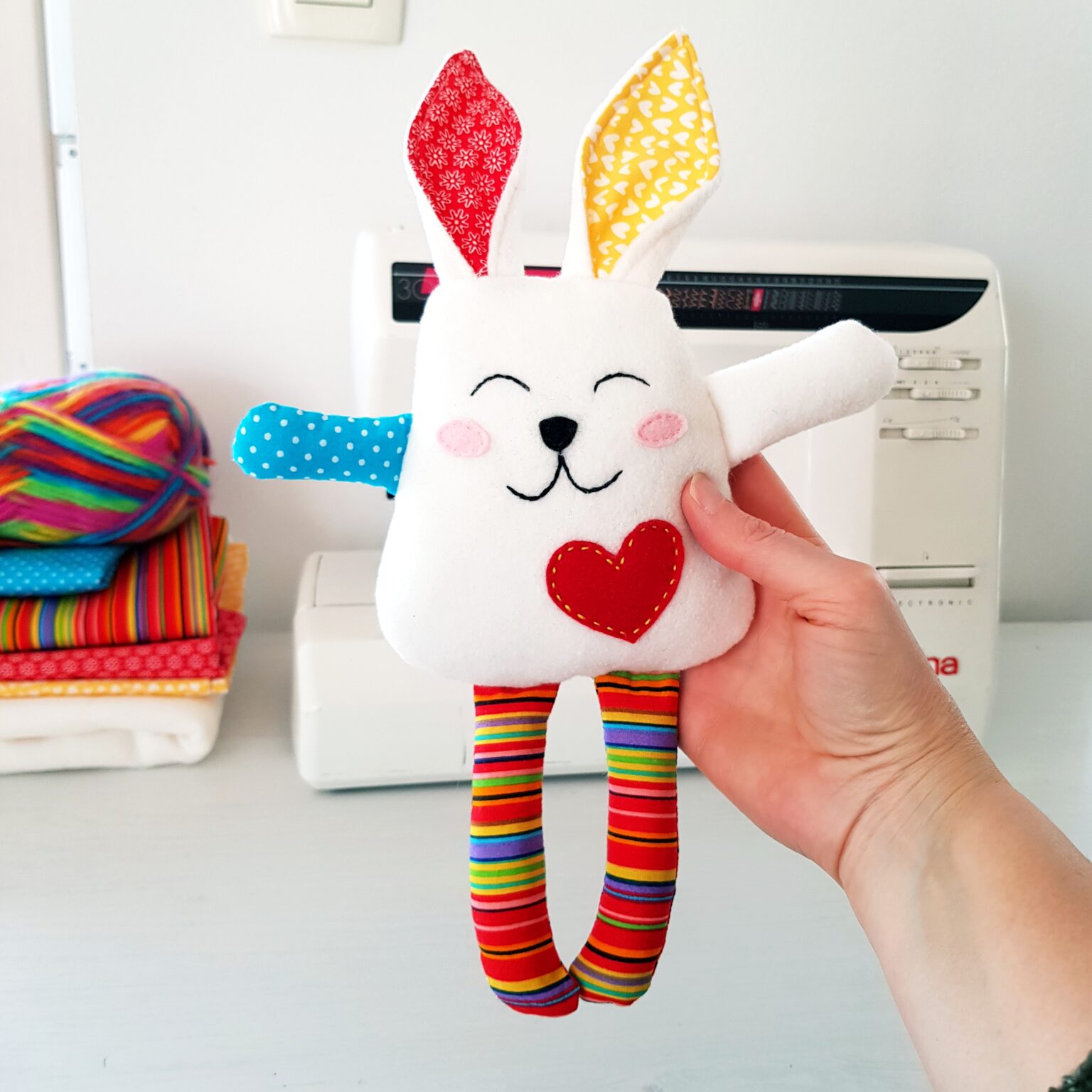 Easy BUNNY STUFFED TOY sewing pattern & tutorial, 2 sizes